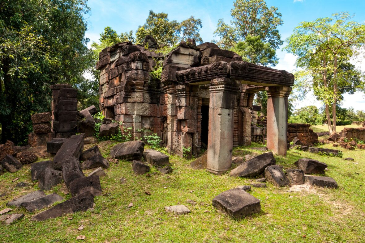 A Giant Sandstone Guardian Statue Was Discovered At A Remote Temple In ...