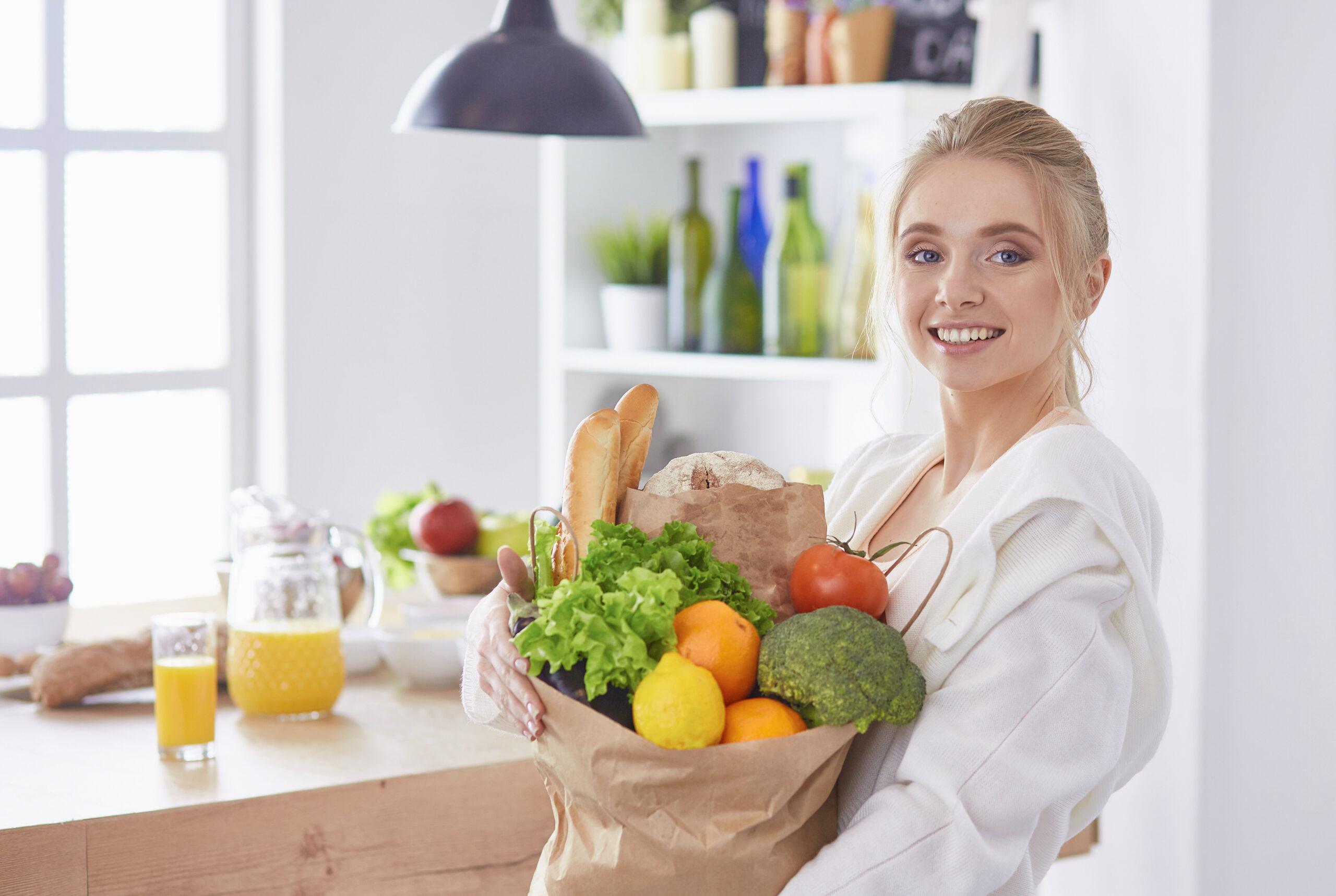 She No Longer Wants To Share Groceries With Her Roommate Since She Eats ...