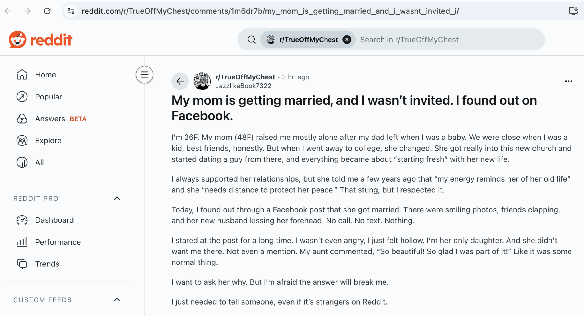 She Found Out That Her Mom Got Married Through A Facebook Post, And She ...