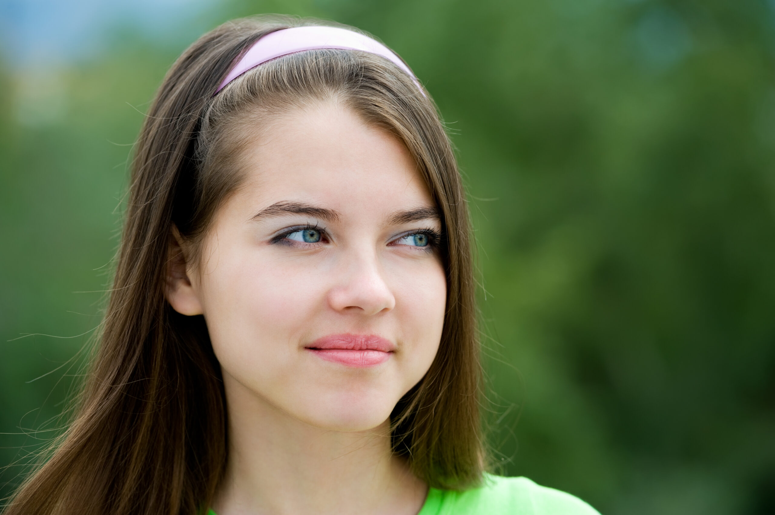 Her Mom And Dad Confessed That They're In A Lavender Marriage, So She's ...